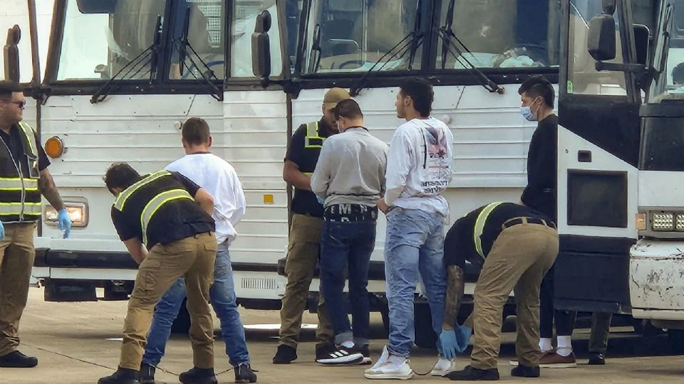 Estados Unidos deporta a México a 174 migrantes que acumulan 610 ...