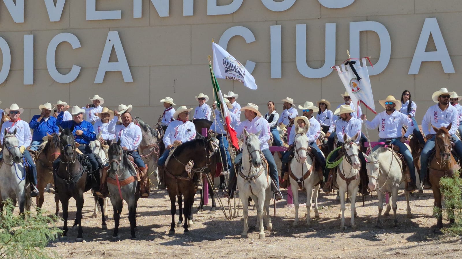 Parte cabalgata Villista rumbo a Parral con homenaje a su fundador ...